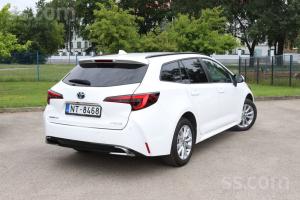 Balts Toyota Corolla 2024 Rīga, ar dzinēja tilpumu 1.80 L un nobraukumu 53 tūkst. km par 22500 €, foto 33 vietnē AUTOMOTO.COM.LV