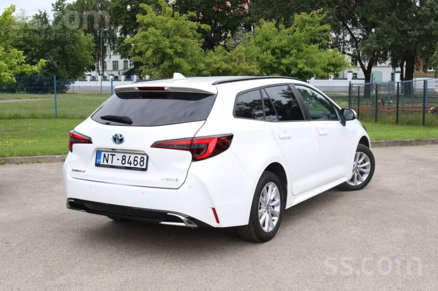 Balts Toyota Corolla 2024 Rīga, ar dzinēja tilpumu 1.80 L un nobraukumu 53 tūkst. km par 22500 €, foto 33 vietnē AUTOMOTO.COM.LV