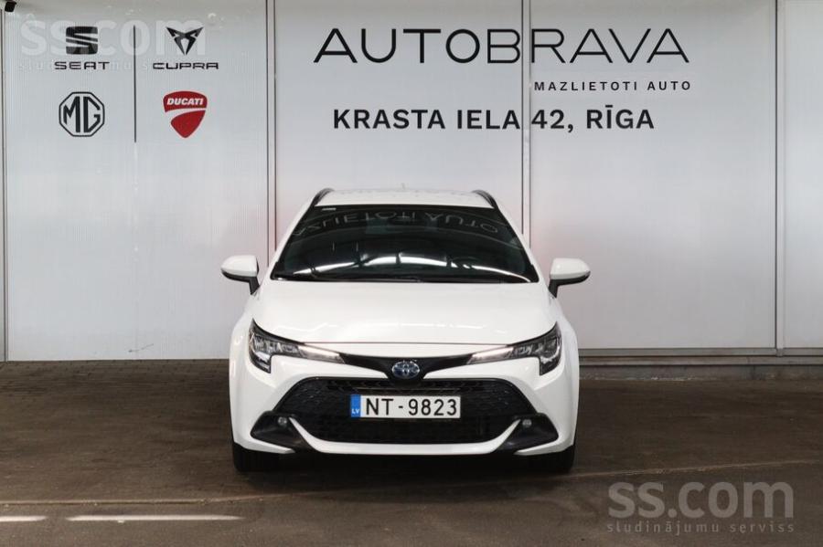 Balts Toyota Corolla 2024 Rīga, ar dzinēja tilpumu 1.80 L un nobraukumu 97 tūkst. km par 21600 €, foto 3 vietnē AUTOMOTO.COM.LV