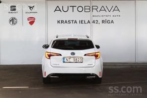 Balts Toyota Corolla 2024 Rīga, ar dzinēja tilpumu 1.80 L un nobraukumu 97 tūkst. km par 21600 €, foto 8 vietnē AUTOMOTO.COM.LV