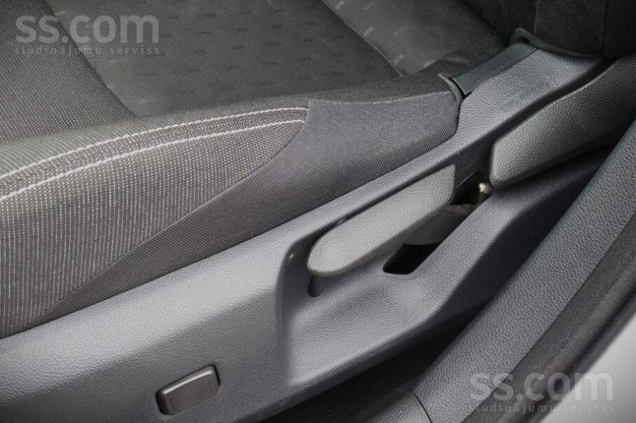 Balts Toyota Corolla 2024 Rīga, ar dzinēja tilpumu 1.80 L un nobraukumu 97 tūkst. km par 21600 €, foto 21 vietnē AUTOMOTO.COM.LV