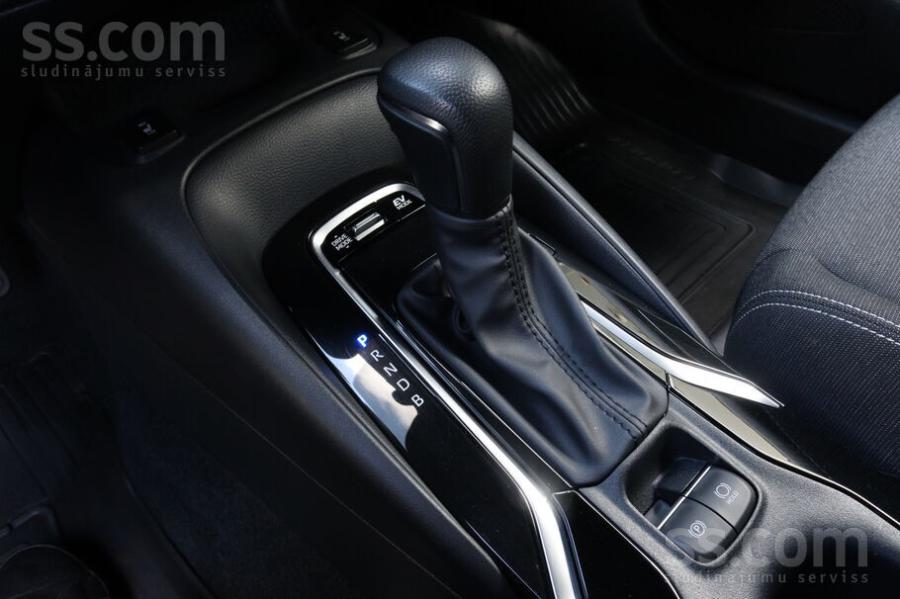 Balts Toyota Corolla 2024 Rīga, ar dzinēja tilpumu 1.80 L un nobraukumu 97 tūkst. km par 21600 €, foto 24 vietnē AUTOMOTO.COM.LV