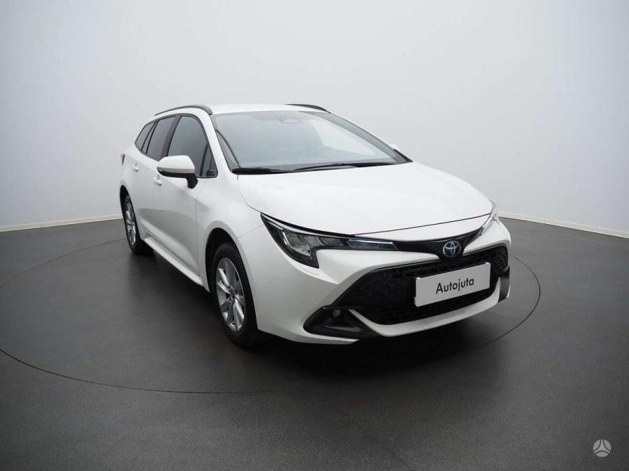 Balts Toyota Corolla 2024 Viļņa, ar dzinēja tilpumu 1.80 L un nobraukumu 54 tūkst. km par 22200 €, foto 4 vietnē AUTOMOTO.COM.LV