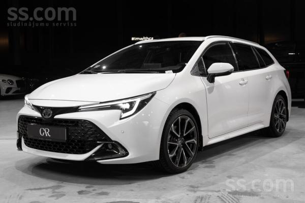 White Toyota Corolla 2024 in Riga, with an engine capacity of 2.00 L and mileage of 41 thousand km for 28400 €, photo 1 on AUTOMOTO.COM.LV