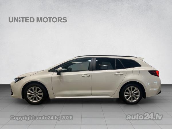 Balts Toyota Corolla 2024 Tallina, ar dzinēja tilpumu 1.80 L un nobraukumu 61 tūkst. km par 23900 €, foto 4 vietnē AUTOMOTO.COM.LV