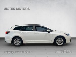 White Toyota Corolla 2024 in Tallinn, with an engine capacity of 1.80 L and mileage of 61 thousand km for 23900 €, photo 8 on AUTOMOTO.COM.LV