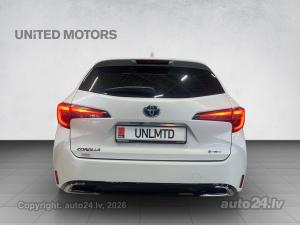 White Toyota Corolla 2024 in Tallinn, with an engine capacity of 1.80 L and mileage of 78 thousand km for 23900 €, photo 7 on AUTOMOTO.COM.LV