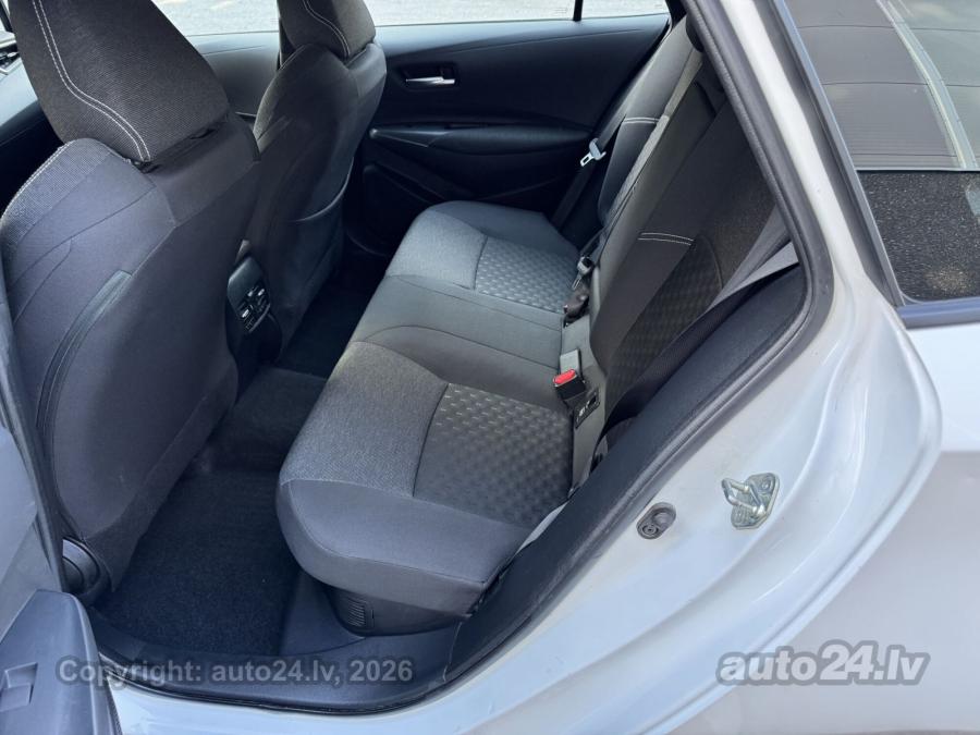 Balts Toyota Corolla 2024 Pērnava, ar dzinēja tilpumu 1.80 L un nobraukumu 93 tūkst. km par 22990 €, foto 9 vietnē AUTOMOTO.COM.LV