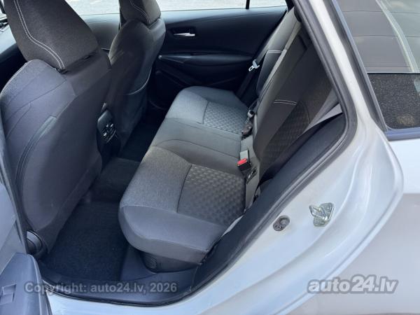 Balts Toyota Corolla 2024 Pērnava, ar dzinēja tilpumu 1.80 L un nobraukumu 93 tūkst. km par 22990 €, foto 9 vietnē AUTOMOTO.COM.LV