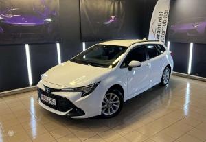 Balts Toyota Corolla 2024 Viļņa, ar dzinēja tilpumu 1.80 L un nobraukumu 71 tūkst. km par 21950 €, foto 1 vietnē AUTOMOTO.COM.LV