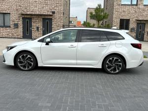 Balts Toyota Corolla 2024 Kauņa, ar dzinēja tilpumu 1.80 L un nobraukumu 224 tūkst. km par 15960 €, foto 3 vietnē AUTOMOTO.COM.LV