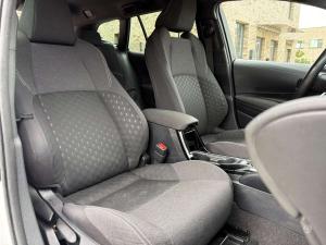 Balts Toyota Corolla 2024 Kauņa, ar dzinēja tilpumu 1.80 L un nobraukumu 224 tūkst. km par 15960 €, foto 11 vietnē AUTOMOTO.COM.LV
