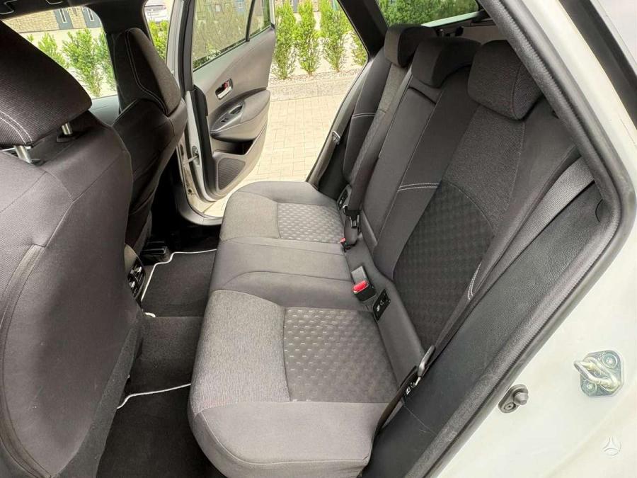 Balts Toyota Corolla 2024 Kauņa, ar dzinēja tilpumu 1.80 L un nobraukumu 224 tūkst. km par 15960 €, foto 16 vietnē AUTOMOTO.COM.LV