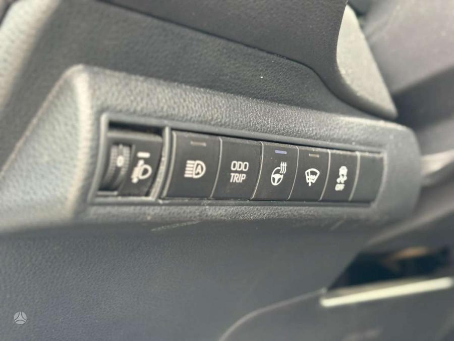 Balts Toyota Corolla 2024 Kauņa, ar dzinēja tilpumu 1.80 L un nobraukumu 224 tūkst. km par 15960 €, foto 19 vietnē AUTOMOTO.COM.LV