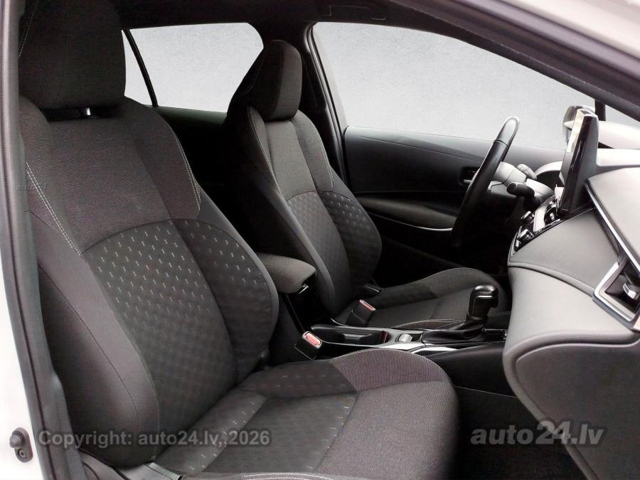Balts Toyota Corolla 2024 Tallina, ar dzinēja tilpumu 1.80 L un nobraukumu 119 tūkst. km par 22500 €, foto 7 vietnē AUTOMOTO.COM.LV