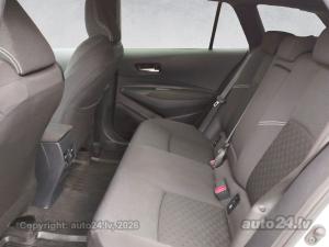 Balts Toyota Corolla 2024 Tallina, ar dzinēja tilpumu 1.80 L un nobraukumu 119 tūkst. km par 22500 €, foto 8 vietnē AUTOMOTO.COM.LV