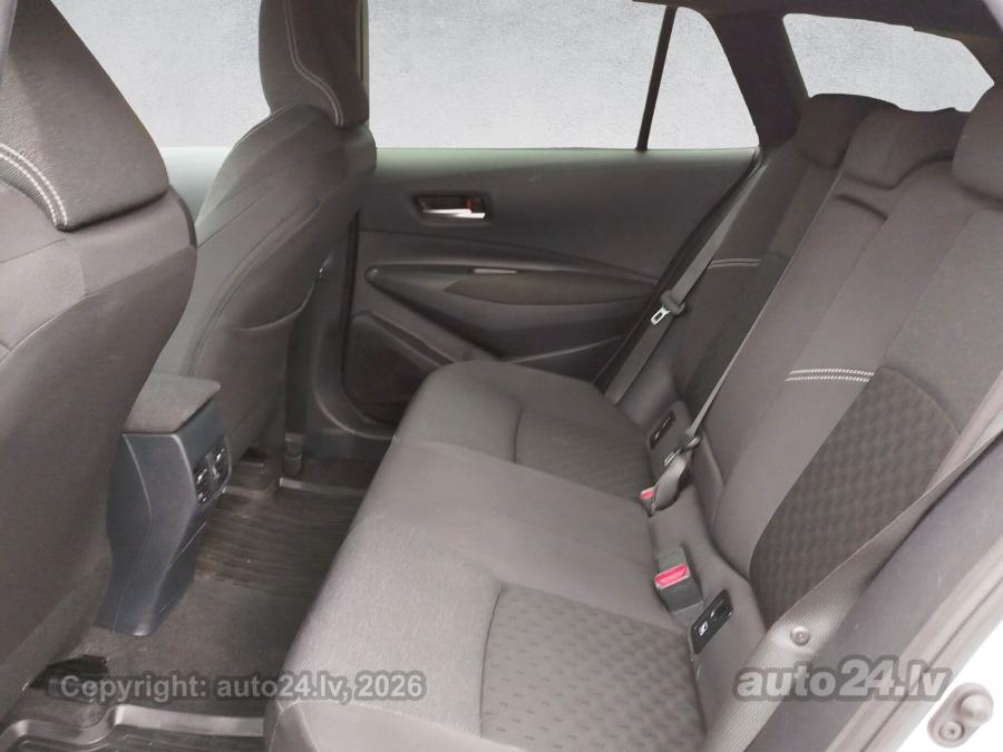 Balts Toyota Corolla 2024 Tallina, ar dzinēja tilpumu 1.80 L un nobraukumu 119 tūkst. km par 22500 €, foto 8 vietnē AUTOMOTO.COM.LV