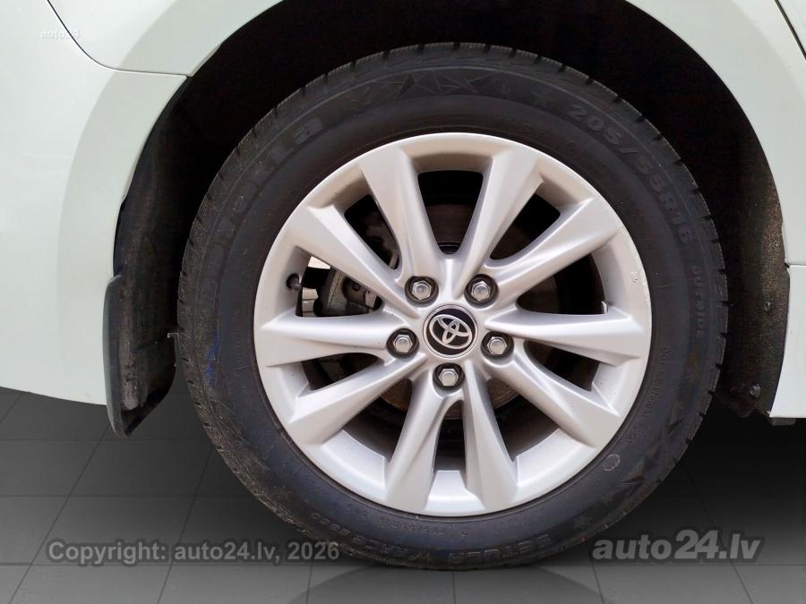 Balts Toyota Corolla 2024 Tallina, ar dzinēja tilpumu 1.80 L un nobraukumu 119 tūkst. km par 22500 €, foto 10 vietnē AUTOMOTO.COM.LV