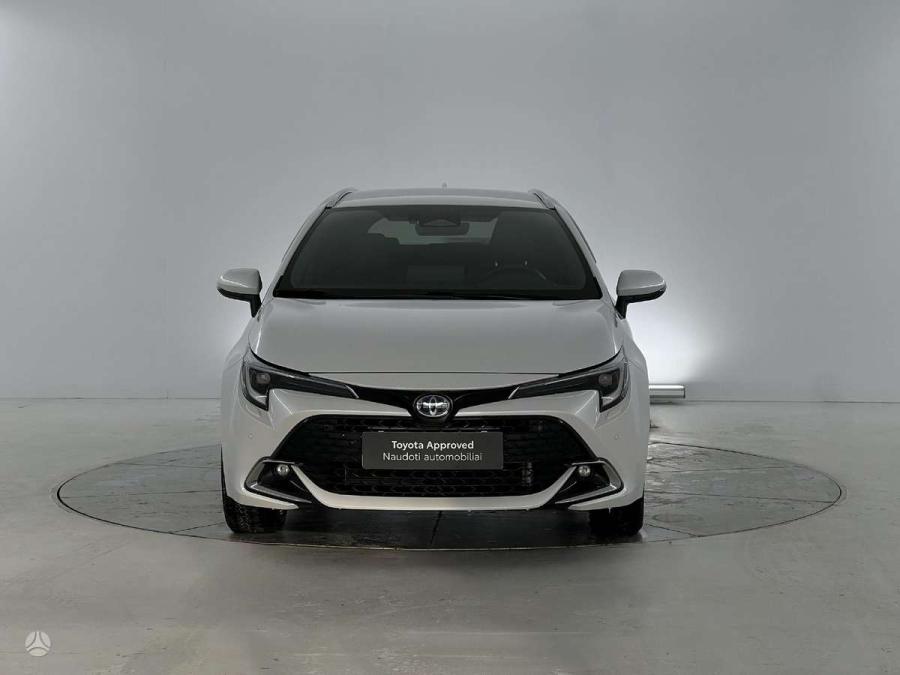 Balts Toyota Corolla 2025 Viļņa, ar dzinēja tilpumu 1.80 L un nobraukumu 24 tūkst. km par 29900 €, foto 5 vietnē AUTOMOTO.COM.LV