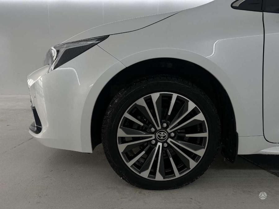 Balts Toyota Corolla 2025 Viļņa, ar dzinēja tilpumu 1.80 L un nobraukumu 24 tūkst. km par 29900 €, foto 15 vietnē AUTOMOTO.COM.LV