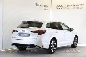 White Toyota Corolla 2025 in Tallinn, with an engine capacity of 1.80 L and mileage of 10 thousand km for 28900 €, photo 3 on AUTOMOTO.COM.LV