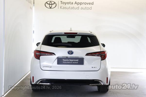 White Toyota Corolla 2025 in Tallinn, with an engine capacity of 1.80 L and mileage of 10 thousand km for 28900 €, photo 4 on AUTOMOTO.COM.LV