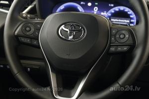 White Toyota Corolla 2025 in Tallinn, with an engine capacity of 1.80 L and mileage of 10 thousand km for 28900 €, photo 13 on AUTOMOTO.COM.LV