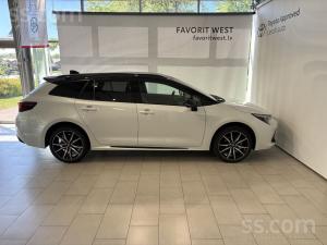 White Toyota Corolla 2026 in Ventspils, with an engine capacity of 1.80 L and mileage of 3 thousand km for 32600 €, photo 4 on AUTOMOTO.COM.LV