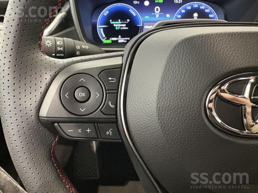 White Toyota Corolla 2026 in Ventspils, with an engine capacity of 1.80 L and mileage of 3 thousand km for 32600 €, photo 15 on AUTOMOTO.COM.LV