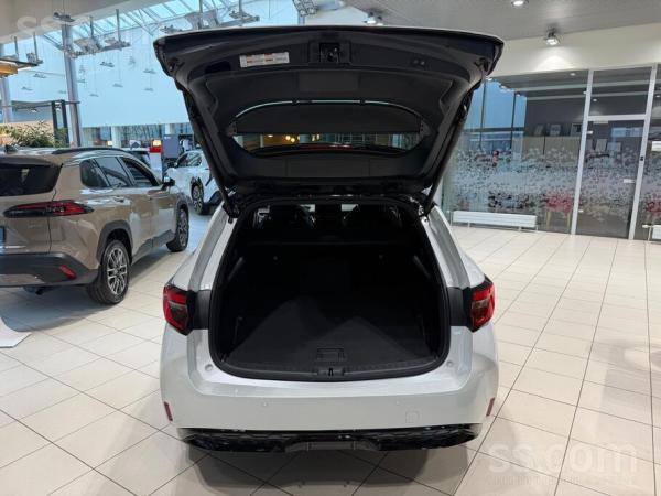 Тойота Королла 2026 в Рига на AUTOMOTO.COM.LV Белый Тойота Королла 2026 в Рига, объемом двигателя 1.80 л и пробегом 0 тыс. км за 31845 €, фото 4 на AUTOMOTO.COM.LV