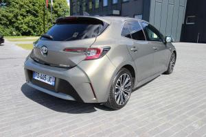 Yellow Toyota Corolla 2020 in Vilnius, with an engine capacity of 1.80 L and mileage of 57 thousand km for 18500 €, photo 8 on AUTOMOTO.COM.LV