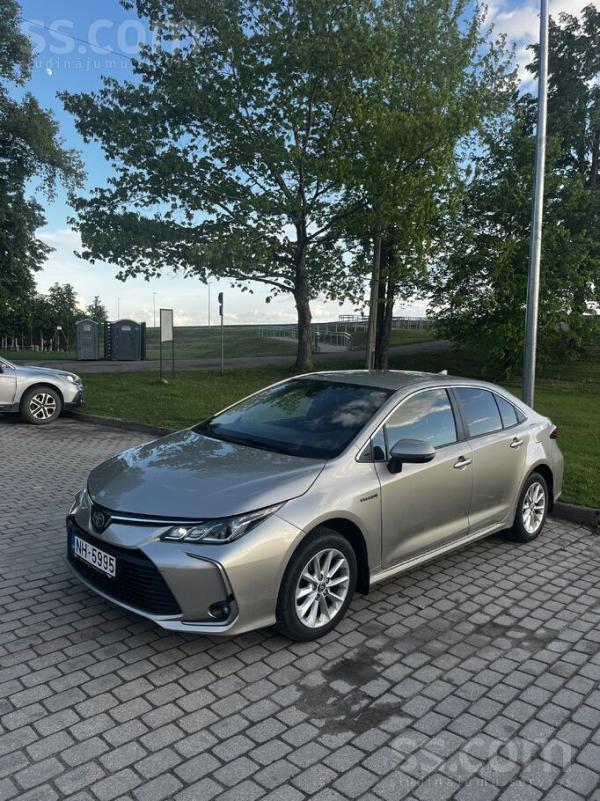Dzeltens Toyota Corolla 2019 Rīga, ar dzinēja tilpumu 1.60 L un nobraukumu 130 tūkst. km par 14500 €, foto 3 vietnē AUTOMOTO.COM.LV
