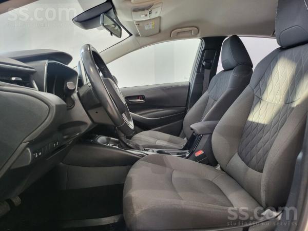 Dzeltens Toyota Corolla 2021 Ventspils, ar dzinēja tilpumu 1.80 L un nobraukumu 84 tūkst. km par 16990 €, foto 5 vietnē AUTOMOTO.COM.LV