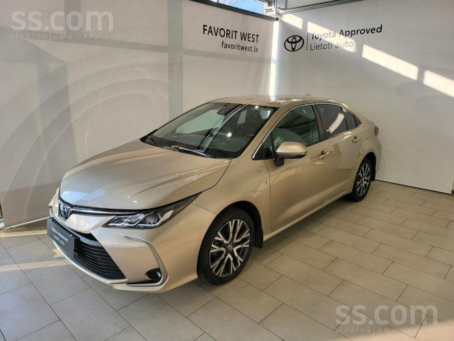 Yellow Toyota Corolla 2021 in Ventspils, with an engine capacity of 1.80 L and mileage of 84 thousand km for 16990 €, photo 1 on AUTOMOTO.COM.LV