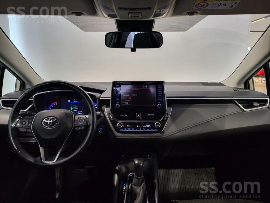 Yellow Toyota Corolla 2021 in Ventspils, with an engine capacity of 1.80 L and mileage of 84 thousand km for 16990 €, photo 10 on AUTOMOTO.COM.LV