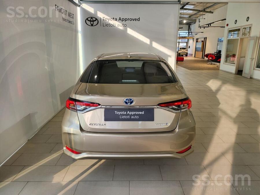Yellow Toyota Corolla 2021 in Ventspils, with an engine capacity of 1.80 L and mileage of 84 thousand km for 16990 €, photo 22 on AUTOMOTO.COM.LV