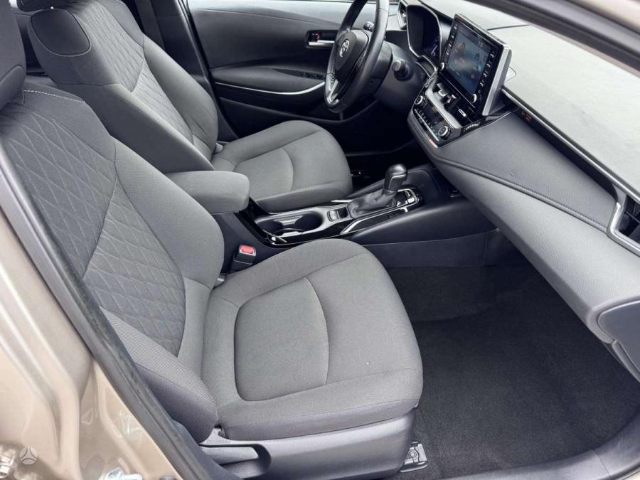 Dzeltens Toyota Corolla 2021 Viļņa, ar dzinēja tilpumu 1.80 L un nobraukumu 107 tūkst. km par 16950 €, foto 5 vietnē AUTOMOTO.COM.LV