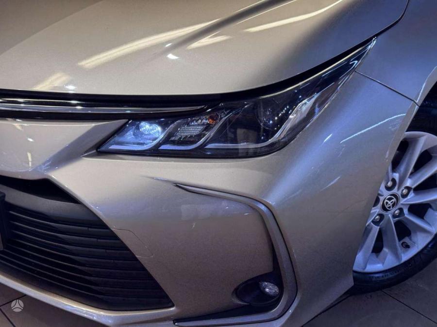 Dzeltens Toyota Corolla 2021 Viļņa, ar dzinēja tilpumu 1.80 L un nobraukumu 107 tūkst. km par 16950 €, foto 23 vietnē AUTOMOTO.COM.LV