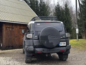 Black Toyota fj-cruiser 2008 in Viljandi, with an engine capacity of 4.00 L and mileage of 292 thousand km for 22000 €, photo  on AUTOMOTO.COM.LV