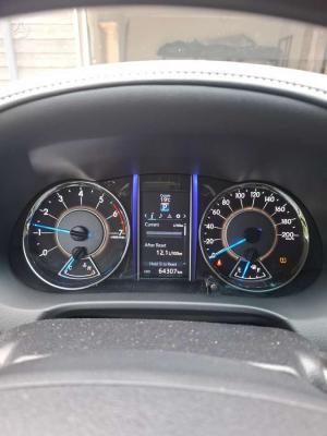 White Toyota Fortuner 2018 in Kaunas, with an engine capacity of 2.69 L and mileage of 65 thousand km for 19500 €, photo 8 on AUTOMOTO.COM.LV