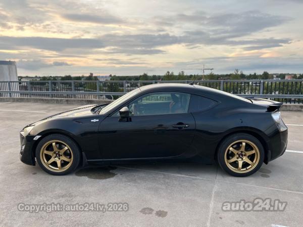 Черный Тойота ГТ 86 2012 в Пярну, объемом двигателя 2.00 л и пробегом 186 тыс. км за 17990 €, фото 4 на AUTOMOTO.COM.LV