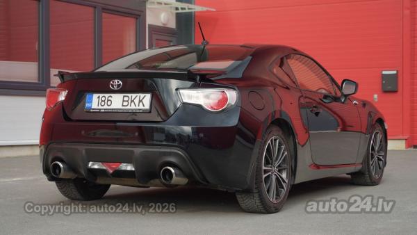 Melns Toyota gt-86 2013 Tallina, ar dzinēja tilpumu 2.00 L un nobraukumu 113 tūkst. km par 16500 €, foto 8 vietnē AUTOMOTO.COM.LV