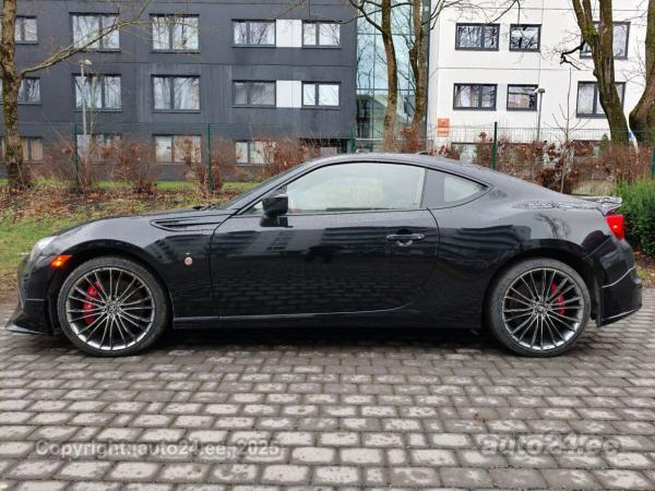 Melns Toyota gt-86 2019 Tallina, ar dzinēja tilpumu 2.00 L un nobraukumu 58 tūkst. km par 13800 €, foto 1 vietnē AUTOMOTO.COM.LV