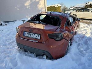 Oranžs Toyota gt-86 2013 Viļņa, ar dzinēja tilpumu 2.00 L un nobraukumu 120 tūkst. km par 4999 €, foto 3 vietnē AUTOMOTO.COM.LV