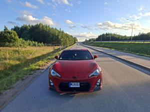 Sarkans Toyota gt-86 2014 Viļņa, ar dzinēja tilpumu 2.00 L un nobraukumu 170 tūkst. km par 11500 €, foto 4 vietnē AUTOMOTO.COM.LV