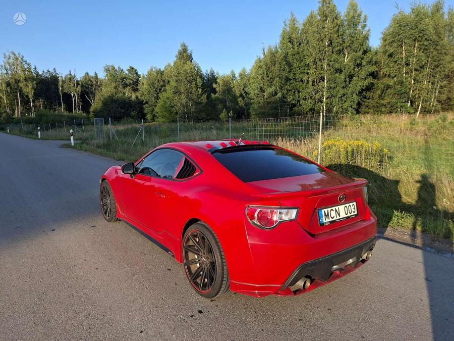 Sarkans Toyota gt-86 2014 Viļņa, ar dzinēja tilpumu 2.00 L un nobraukumu 170 tūkst. km par 11500 €, foto 5 vietnē AUTOMOTO.COM.LV