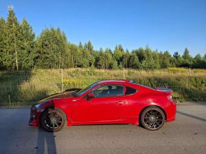 Sarkans Toyota gt-86 2014 Viļņa, ar dzinēja tilpumu 2.00 L un nobraukumu 170 tūkst. km par 11500 €, foto 9 vietnē AUTOMOTO.COM.LV