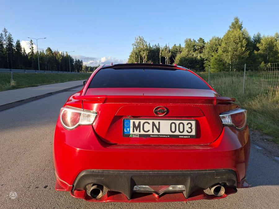 Sarkans Toyota gt-86 2014 Viļņa, ar dzinēja tilpumu 2.00 L un nobraukumu 170 tūkst. km par 11500 €, foto 11 vietnē AUTOMOTO.COM.LV
