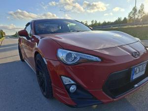 Sarkans Toyota gt-86 2014 Viļņa, ar dzinēja tilpumu 2.00 L un nobraukumu 170 tūkst. km par 11500 €, foto 13 vietnē AUTOMOTO.COM.LV