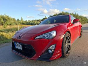 Sarkans Toyota gt-86 2014 Viļņa, ar dzinēja tilpumu 2.00 L un nobraukumu 170 tūkst. km par 11500 €, foto 14 vietnē AUTOMOTO.COM.LV